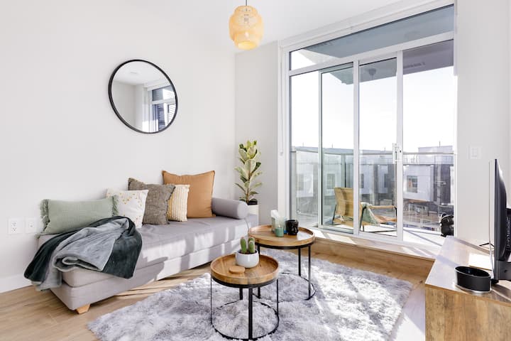 New River District Condo | Air Con + Parking + Gym - Canada