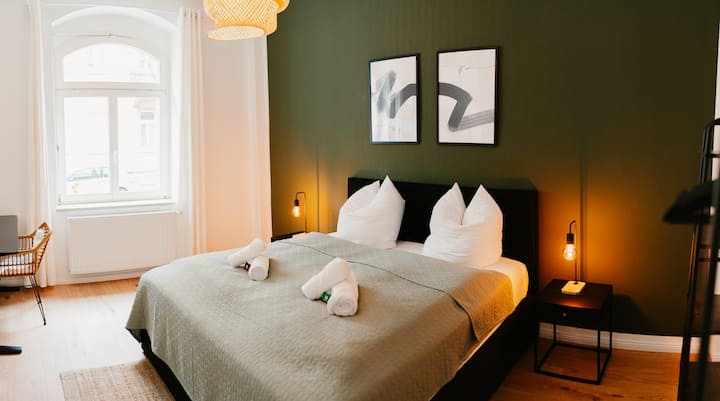 Jino Pirna I Tischkicker I Parkplatz I Balkon - Heidenau