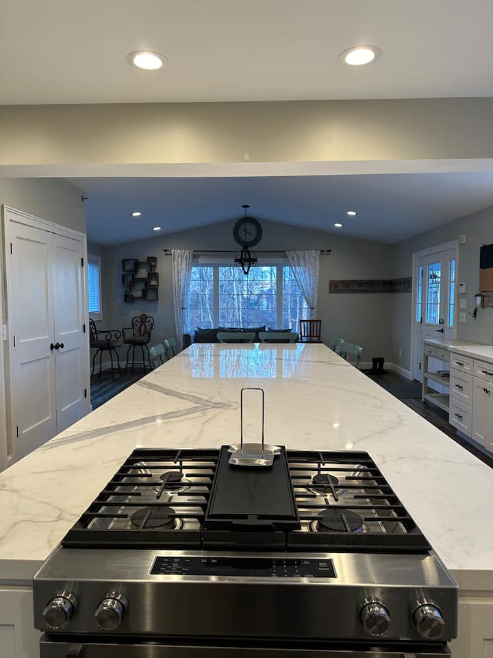 Historic Home Or 4 Rms For Rent-back Water Stream - Middletown, CT