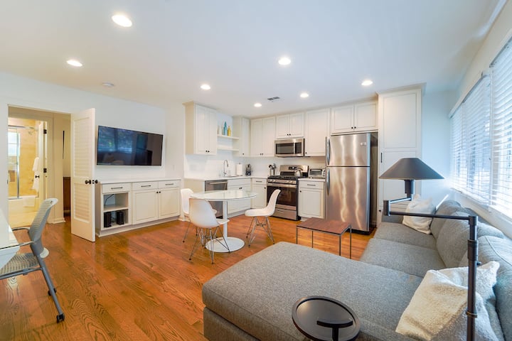 135 Montana #10 - Santa Monica, CA
