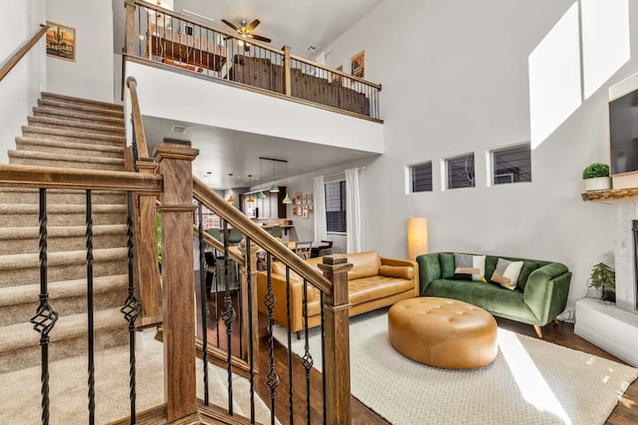 The Snowy Cactus Sleeps 9 New! - Flagstaff, AZ