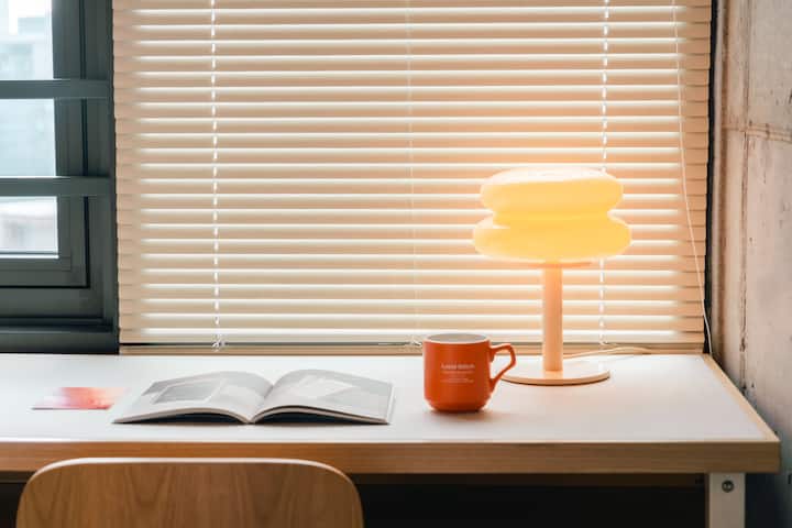 문화와 감성이 있는 홍대 속 새로운 커뮤니티 호텔 - Seoul