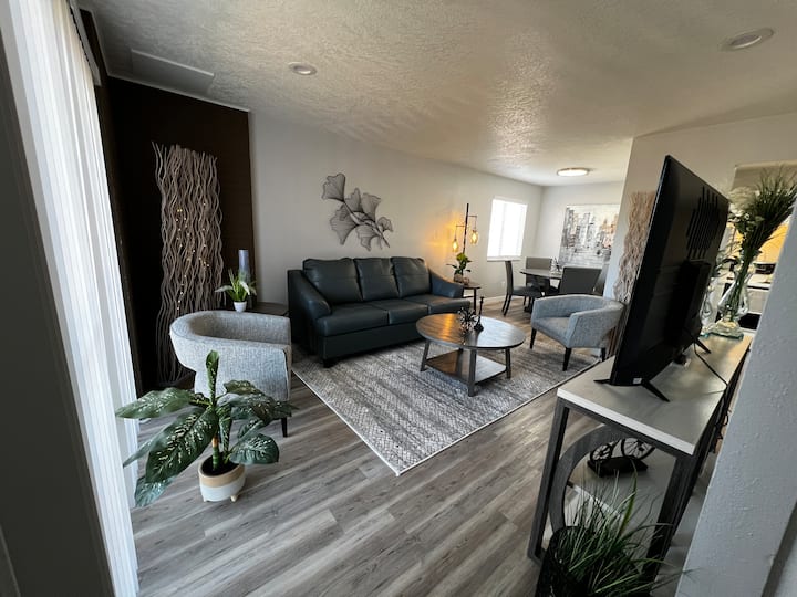 Tranquility Comfort Location - Spa -2 Bedroom - Grand Junction, CO