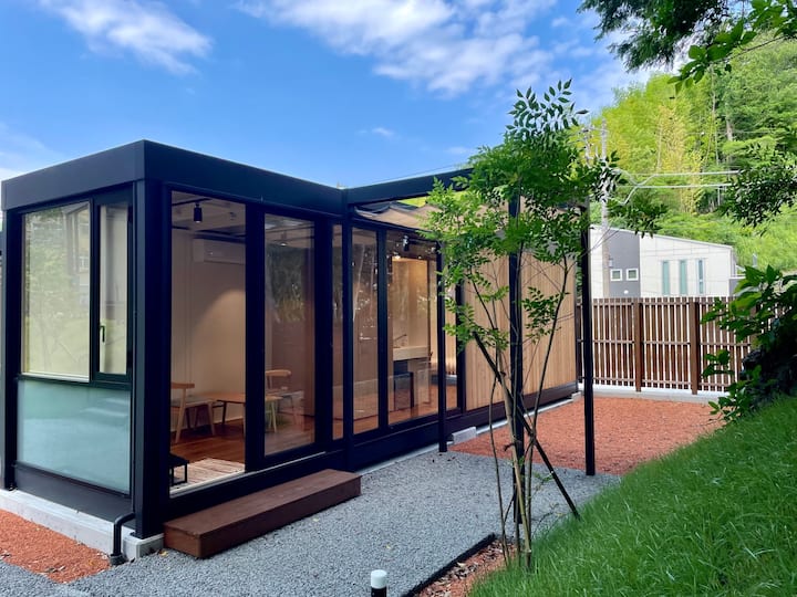 Bunk Bed Cabin (3 Beds) – Private Container Hotel - 伊豆の国市
