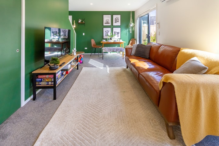 Stadium Walk Townhouse + Outdoor Dining - Christchurch