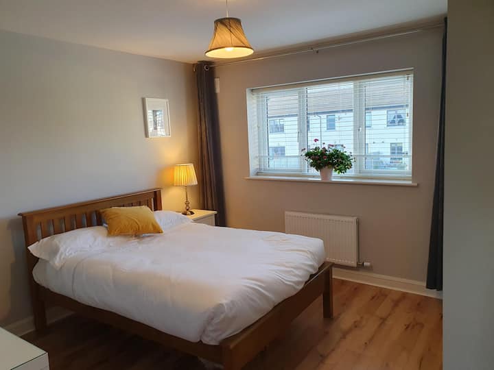 Aran Guesthouse - Single Room Double Bed - Room 2 - Skerries