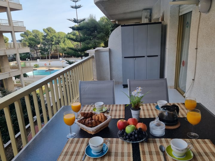 Direct To Playa Larga. Flexible Entry With Code - Salou