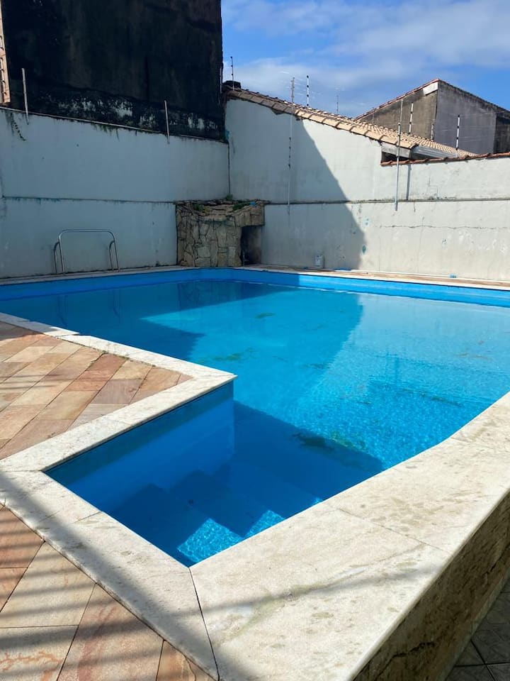 Casa Em Peruíbe Com Piscina - Peruíbe
