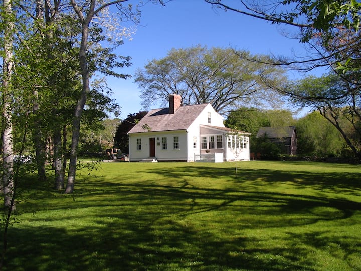 Period Cottage Minutes To Ocean - South Shore Road, RI