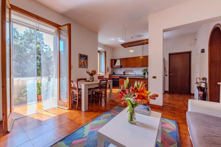 Appartamento A Roma Con Parcheggio E Vicino Metro - Rome