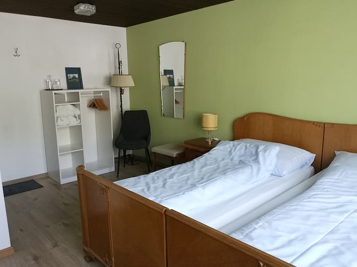 17 Budget Doppelzimmer, Bad Auf Der Etage - Wildhaus