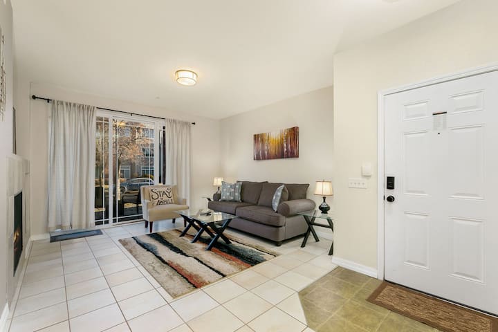 2 Bedroom 2 Bath At Sidehill Condominiums - Fort Collins, CO