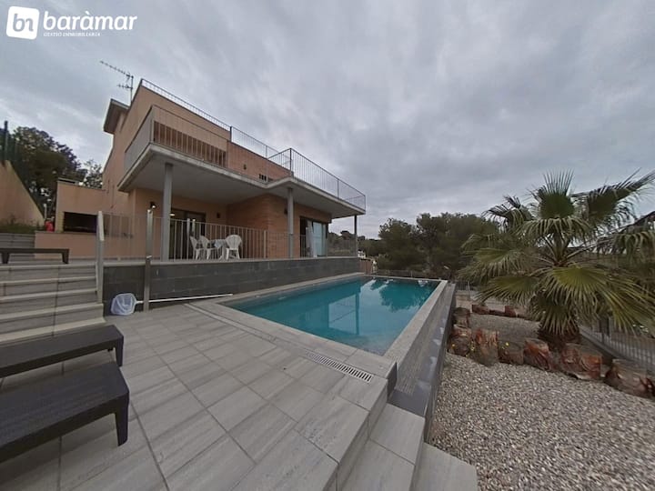 Casa Con Vistas  Y Piscina. - Coma-ruga