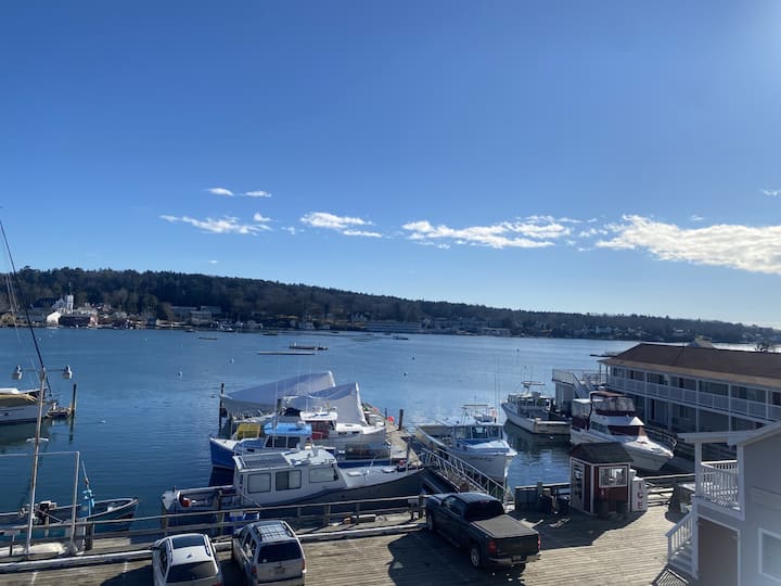 Main Inn Full Harbor View - Boothbay Harbor, ME