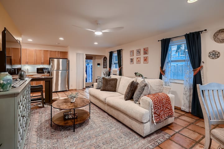 Stylish Retreat With Private Patio - Lake Worth, FL