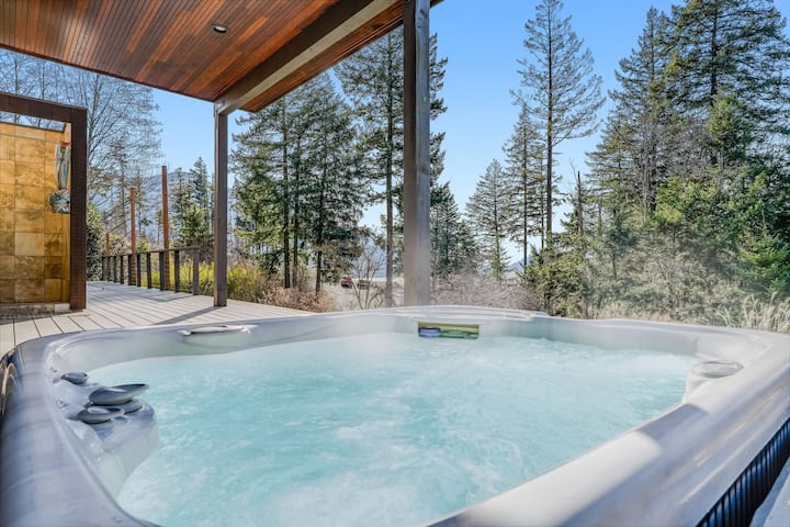 Keys To The Gorge | Sauna | Hot Tub | Sleeps 12 - Viento State Park, Cascade Locks