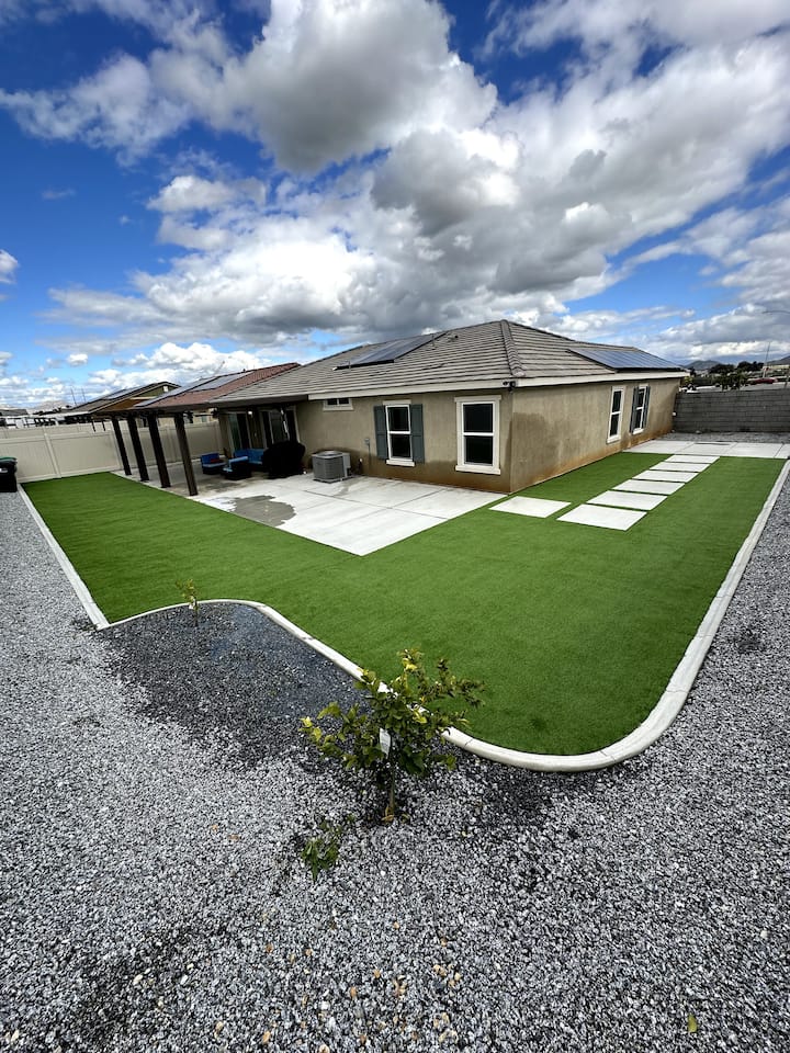 5 Bedrooms House - 門尼菲