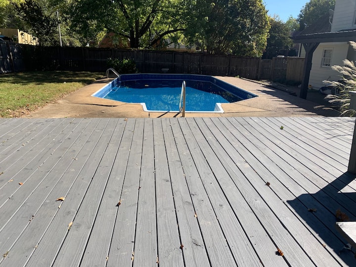 Luxury 5-br Retreat With Private Pool-w/ King Beds - Germantown, TN