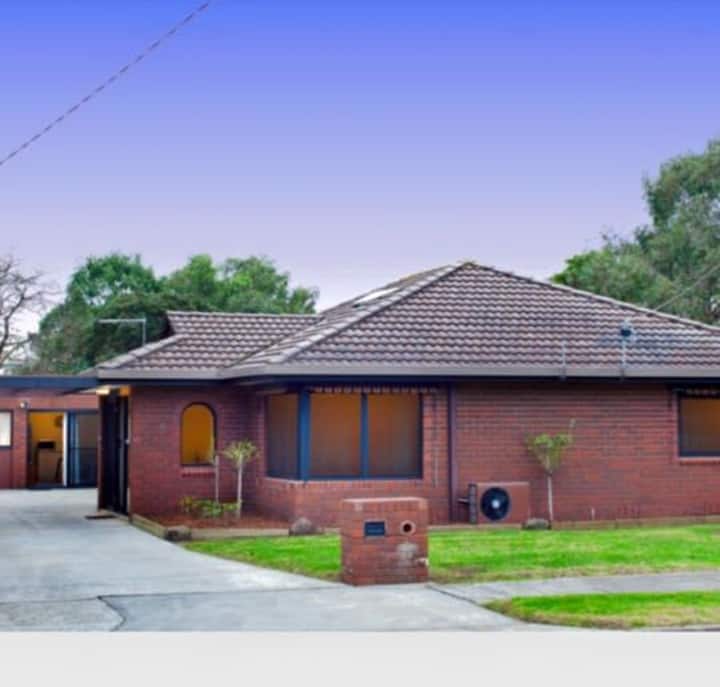 Cowes Family Getaway - Phillip Island