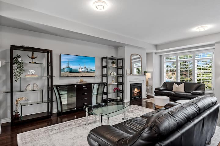 4 Bed Family Home-wonderland/vaughan Mills/york U - Vaughan