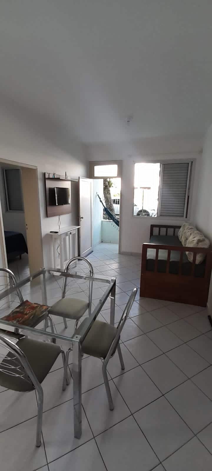 Apartamento Em Canasvieiras, 200 Metros Da Praia - Florianópolis