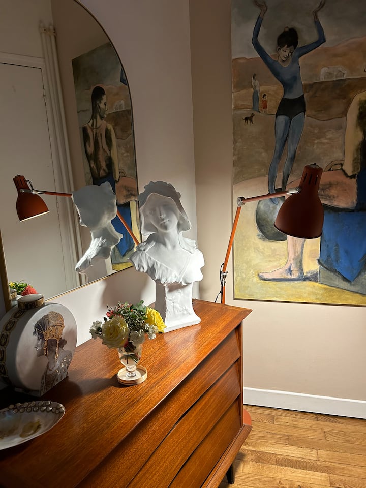 Le Petit Paradis De Montmartre - Paris