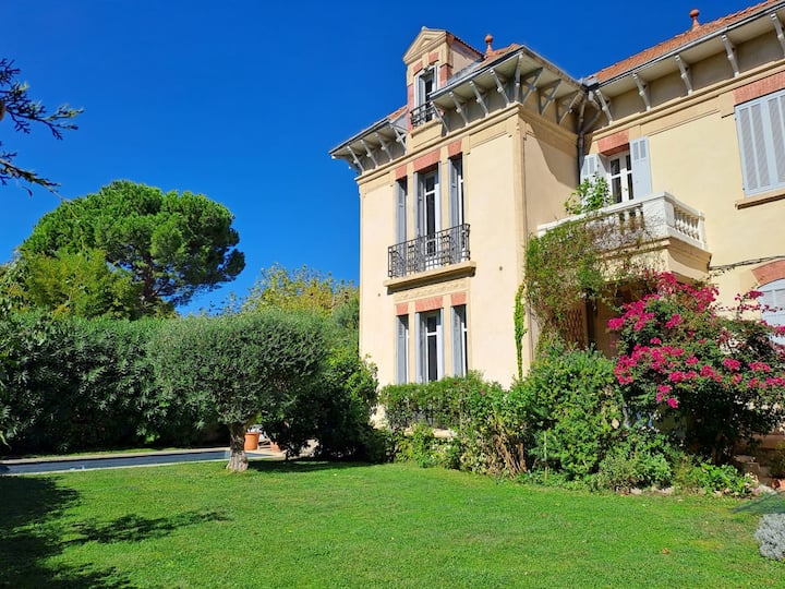 Une Très Jolie Maison De Famille - Marseille