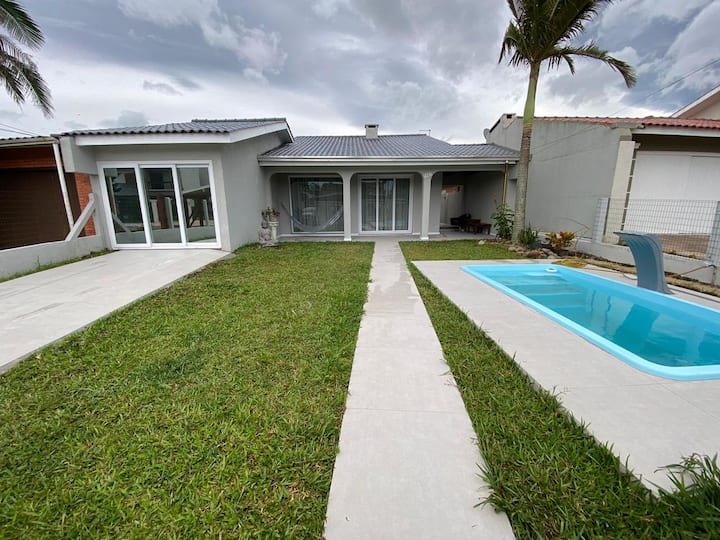 Casa 4 Quartos, Uma Quadra Da Praia De Xangri-lá. - Xangri-Lá