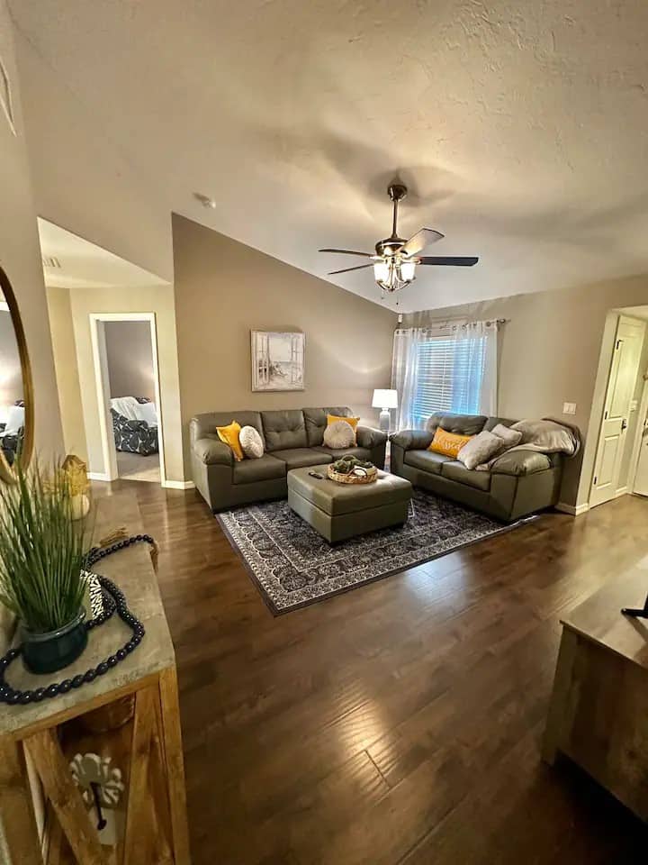 Home In Sarasota - Pinecraft/legacy Trail - Sarasota, FL