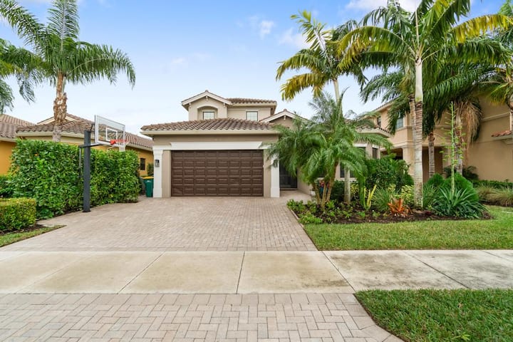 13813 Callisto Ave. Naples Fl, 34109 - Naples, FL