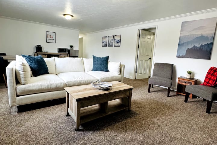 2 Bedroom House Near Cottonwood Canyons/ski Resort - Sandy, UT