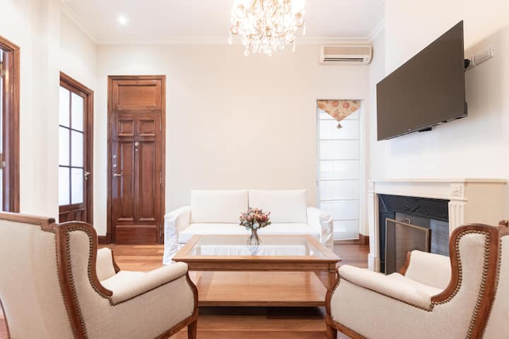 Prime Location: Stylish 3-bed Near Top Attractions - Buenos Aires