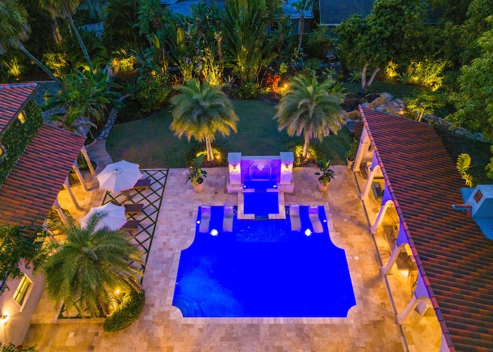 Full Estate: 2 Adjacent Listings, 9bd/5.5bth Ev - Sarasota, FL