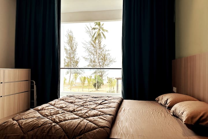 Beachfront Retreats @Roxybeachsematanapt. - Sematan