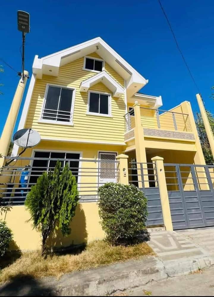 Spacious House In A Peaceful Sub - Balamban