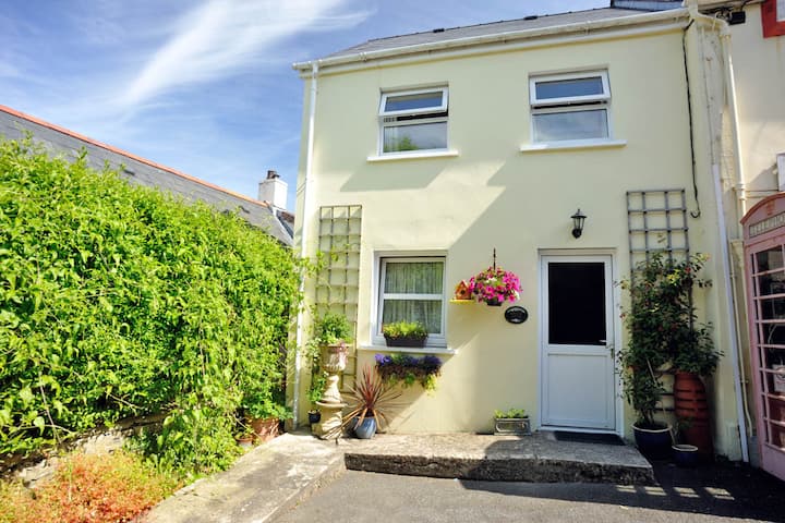 Delightful Cosy Cottage - New Quay