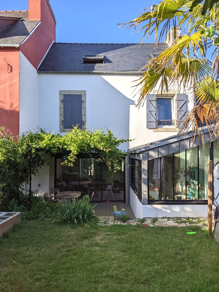 Maison De Ville, Idéale Famille. - Douarnenez