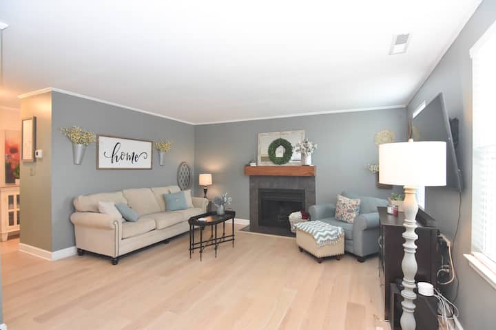Three Bed, Two Bath Townhome - Harbison State Forest, Columbia