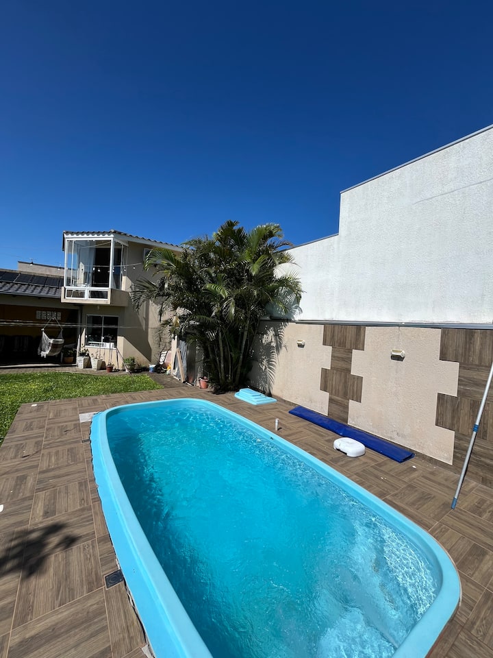 Sobrado Confortável Com Ar Condicionado E Piscina - Xangri-Lá
