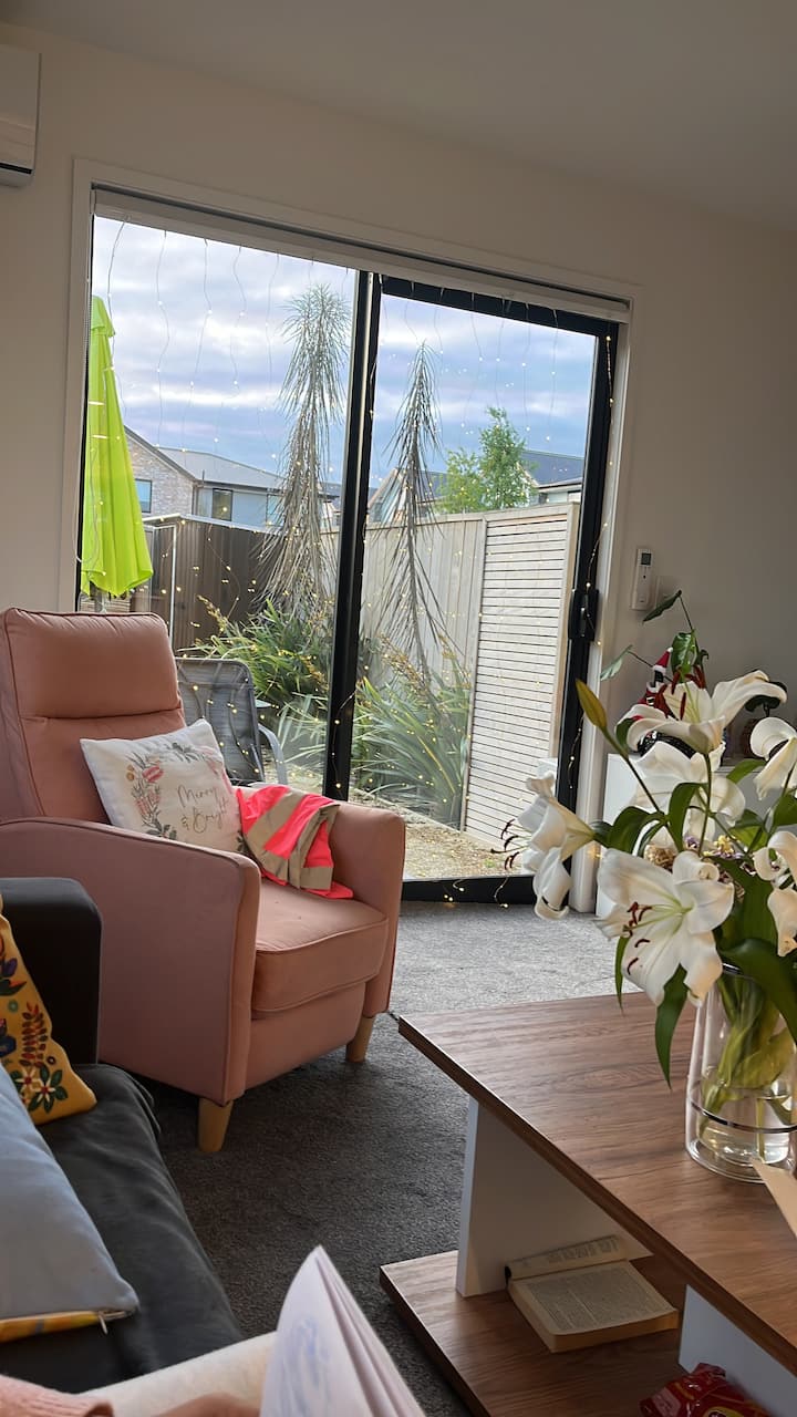 Little Shared House In The Park - Christchurch