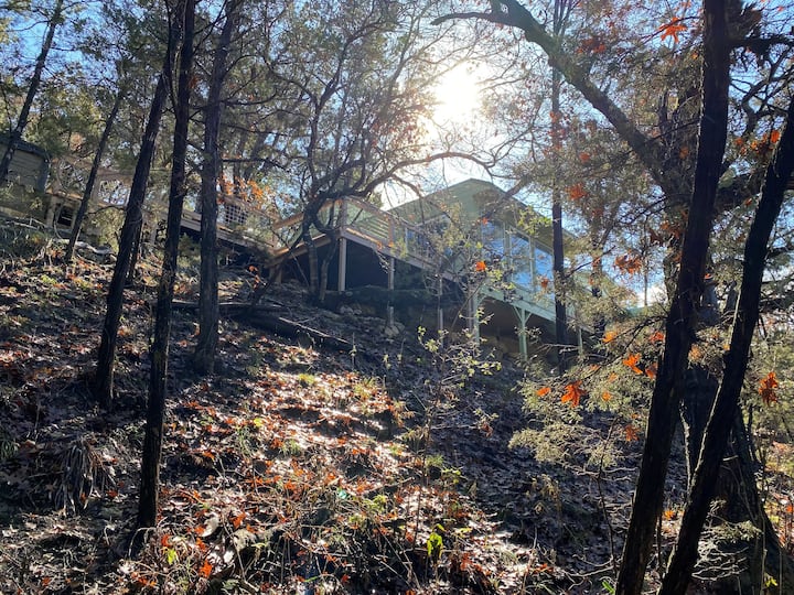 Serenity Now: Secluded Canyon Home Close To City - Lake Travis