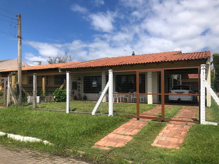 Casa E Pátio Amplos, 400 Metros Do Mar - Tramandaí