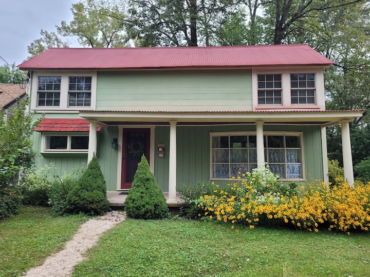 Yardley Boro Canal House - Waterfront & Walkable! - Trenton, NJ