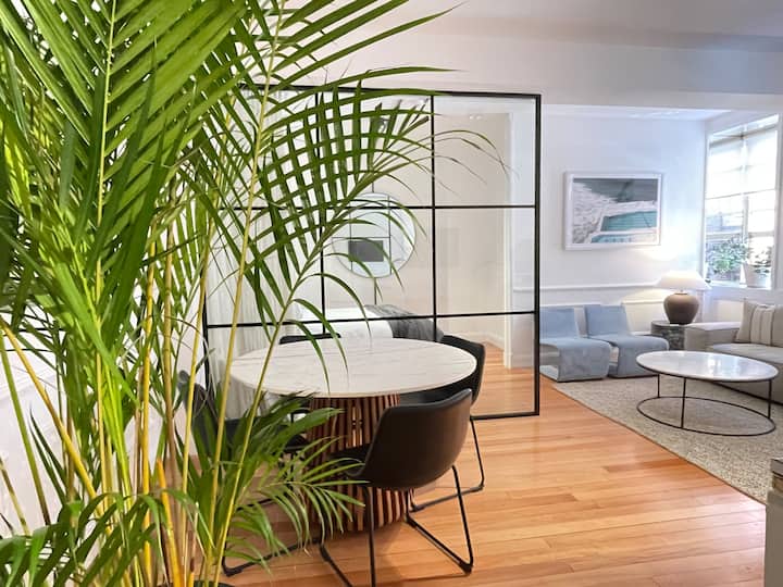 Tara. Art Deco Chic, Elizabeth Bay - Surry Hills