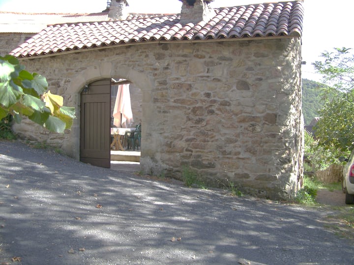 Petite Maison De Campagne Dans Un Hameau - Aveyron
