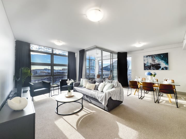 Stunning 4-br Apt With Darling Harbour Views! - Manly