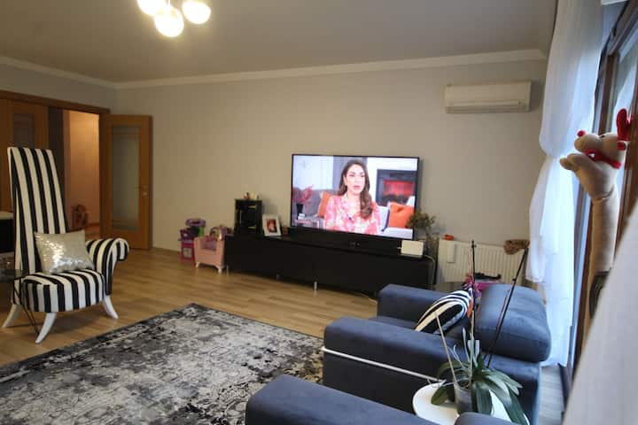 Bahçeli Geniş Daire
Geyikli - Geyikli