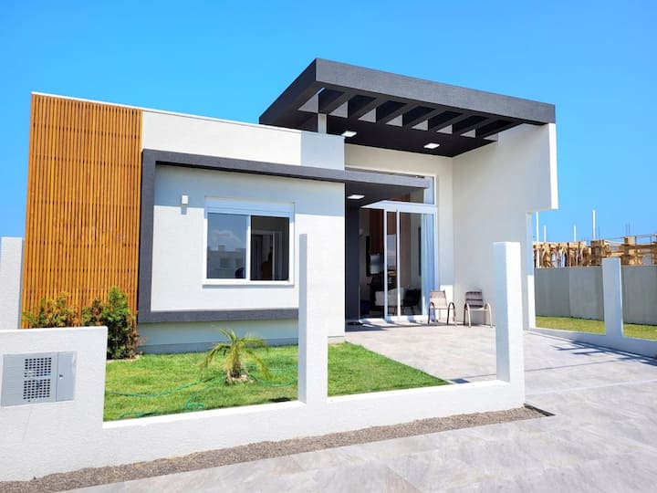 Casa Com Piscina Em Xangri-lá Santorine Quadra I32 - Xangri-Lá