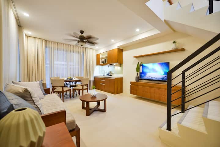 Spacious 2 Storey Apartment - El Nido