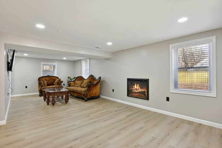 Luxury 3 Br Single Family Home - Fairfax, VA